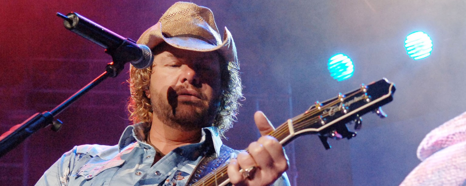 Toby Keith Swore to Never Smoke With Willie Nelson Again in "Weed With ...