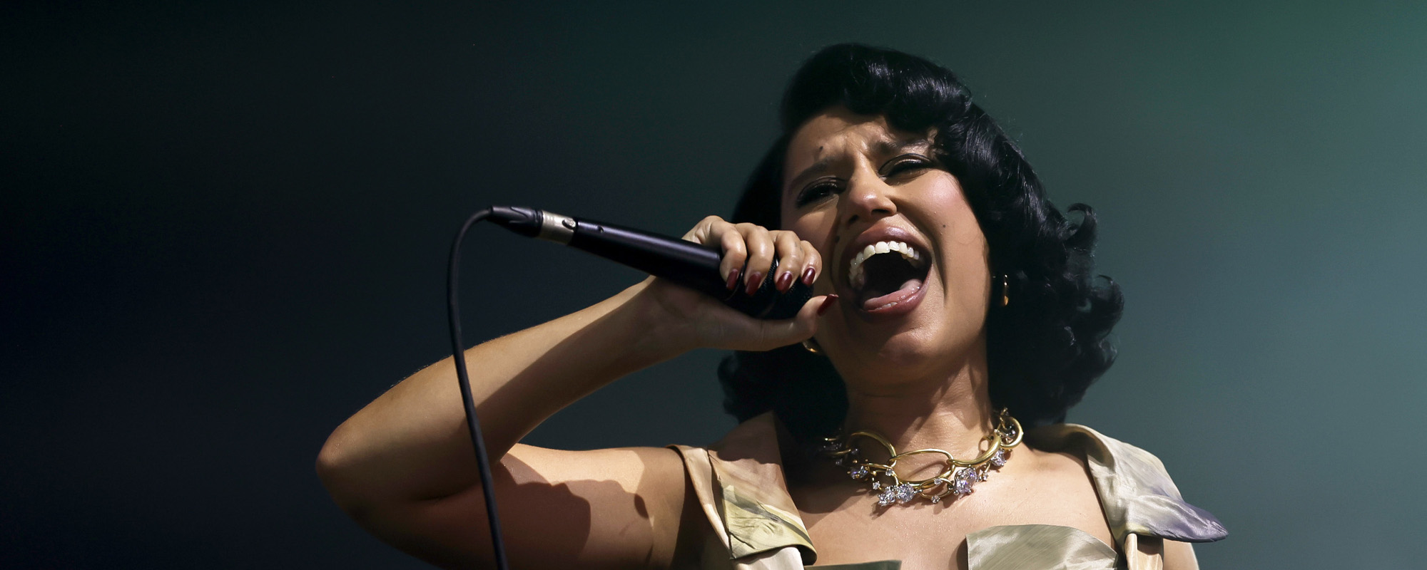 The Meaning Behind Raye’s “Oscar Winning Tears” - American Songwriter