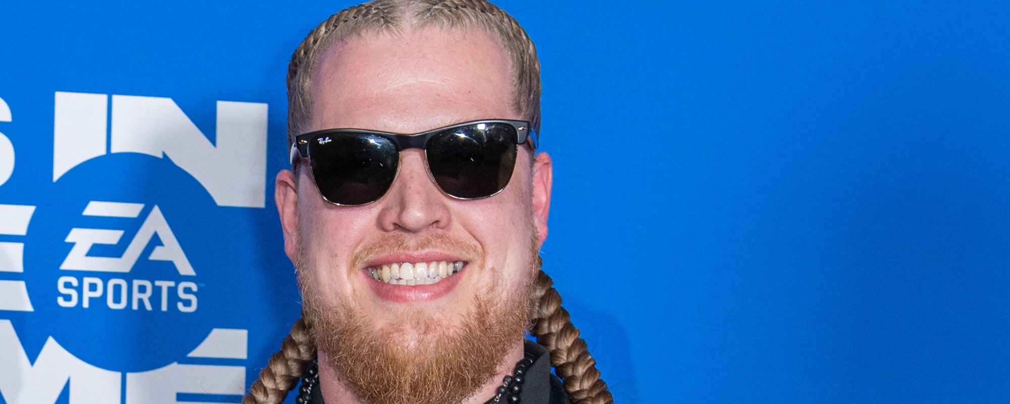 Sean Rowe's Journey of Self-Discovery Inspires New Album, 'The Darkness ...