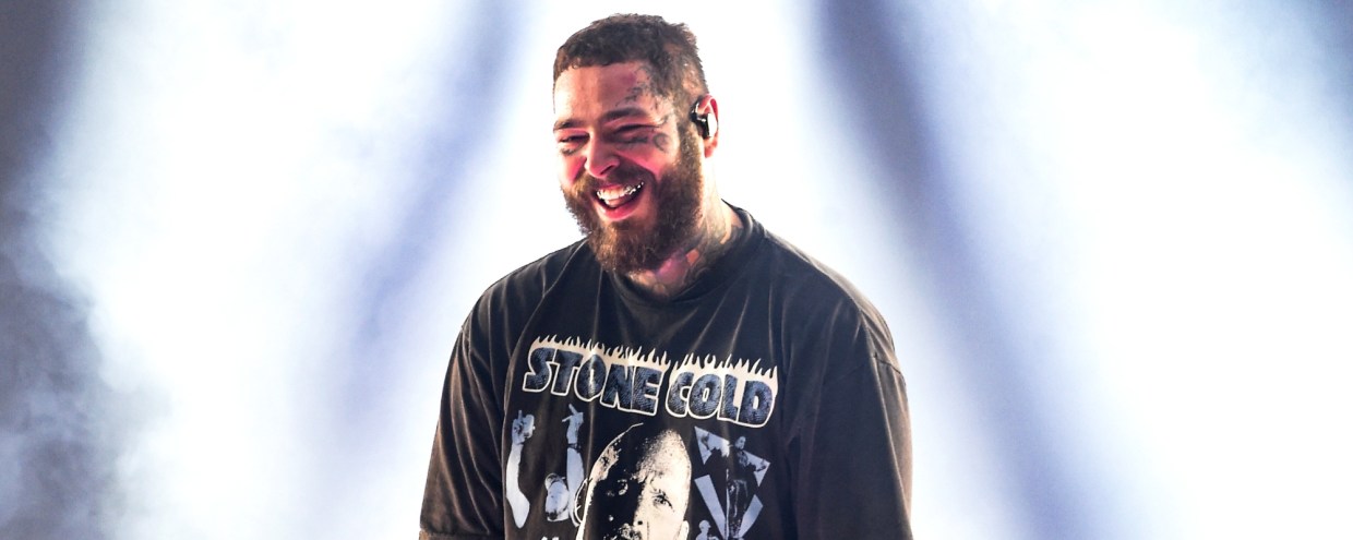 The Story and Meaning Behind "Nobody Does It Better," the Bond Theme ...