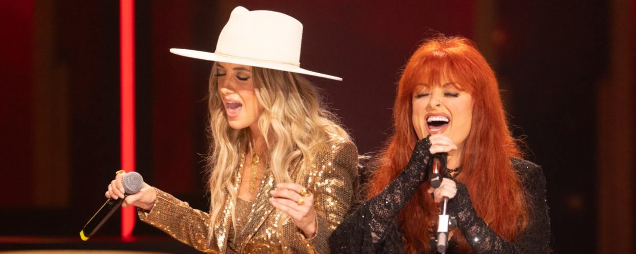 The Meaning Behind the Song Lyrics: “Pontoon” by Little Big Town