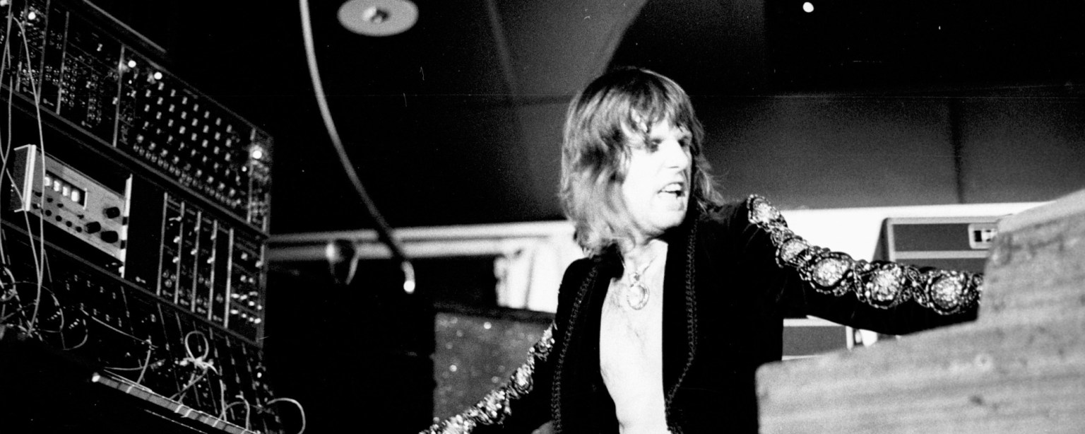 Top 10 Bryan Adams Songs - American Songwriter