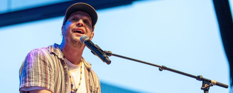 Vince Gill on the One Guitar Solo He Wants Another Shot at Recording ...