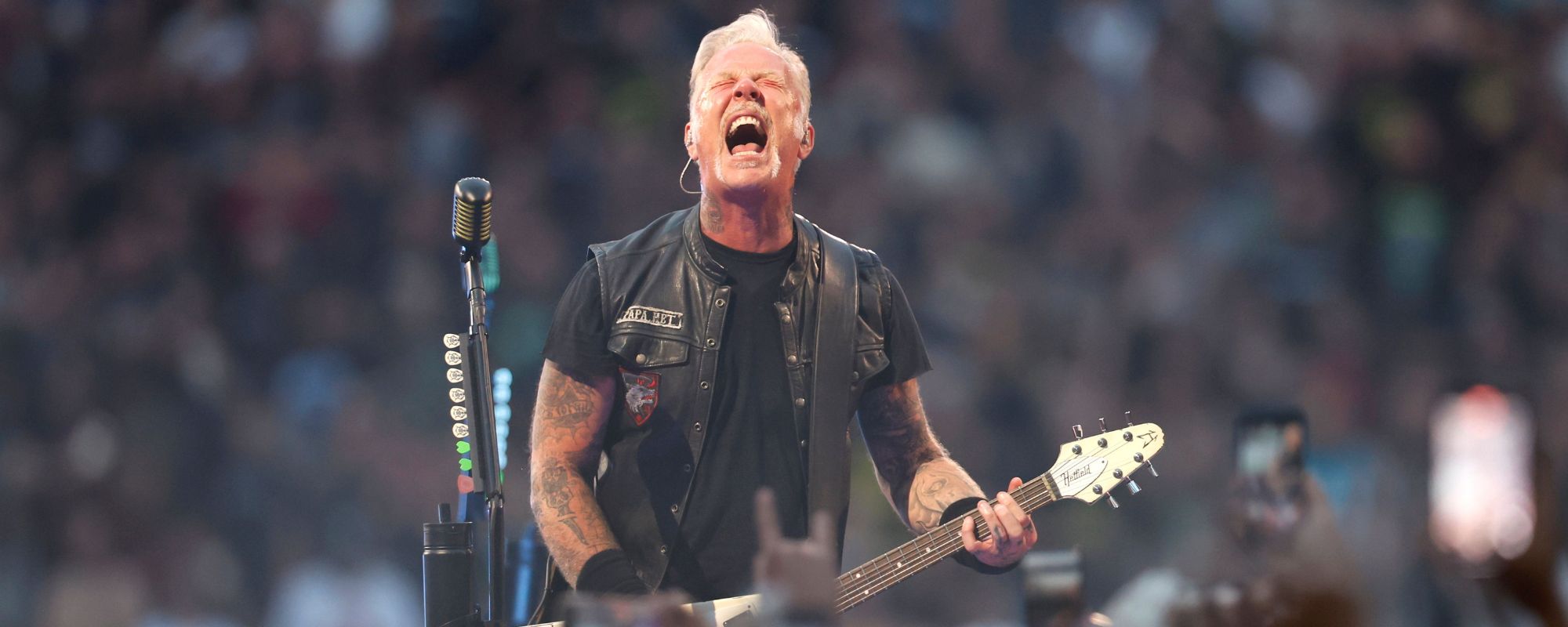 Watch Metallica Perform an Epic Version of One of Their Most Popular ...