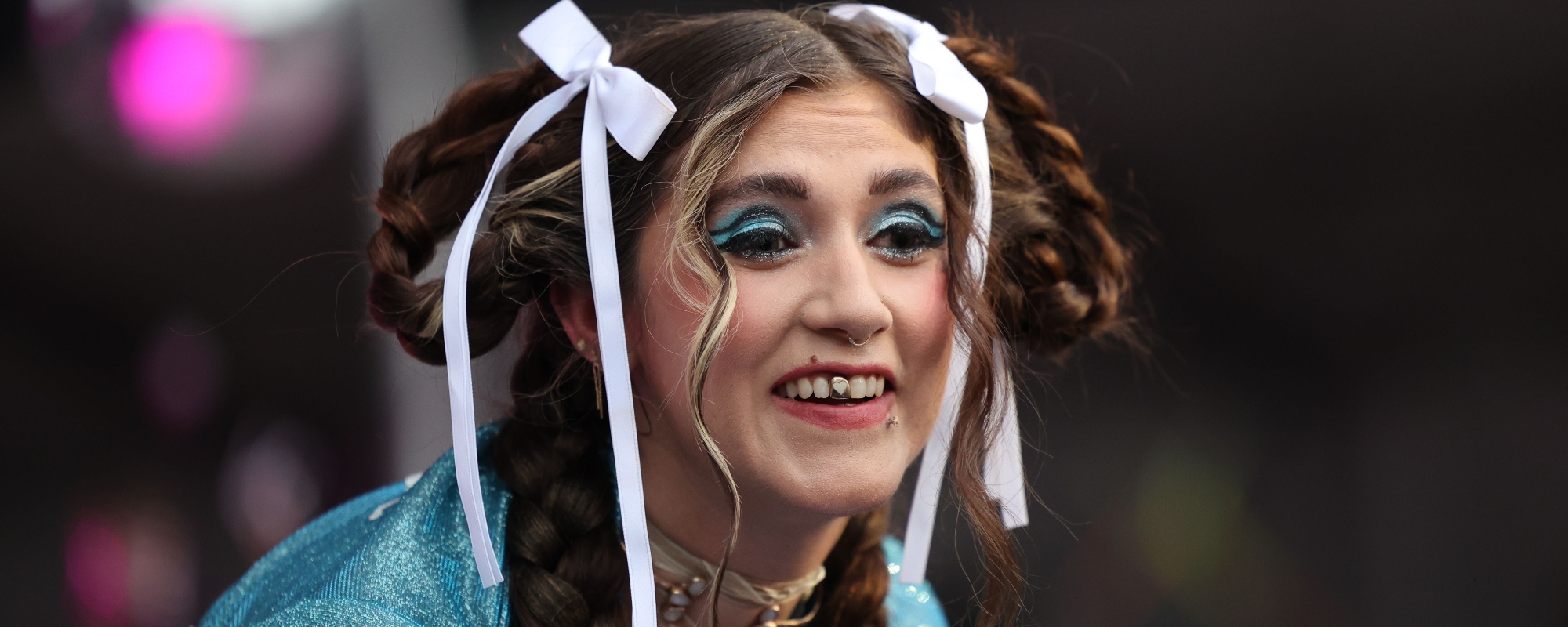 Sierra Ferrell Turns NPR's Tiny Desk into Trail of Flowers for Intimate Concert - American ...