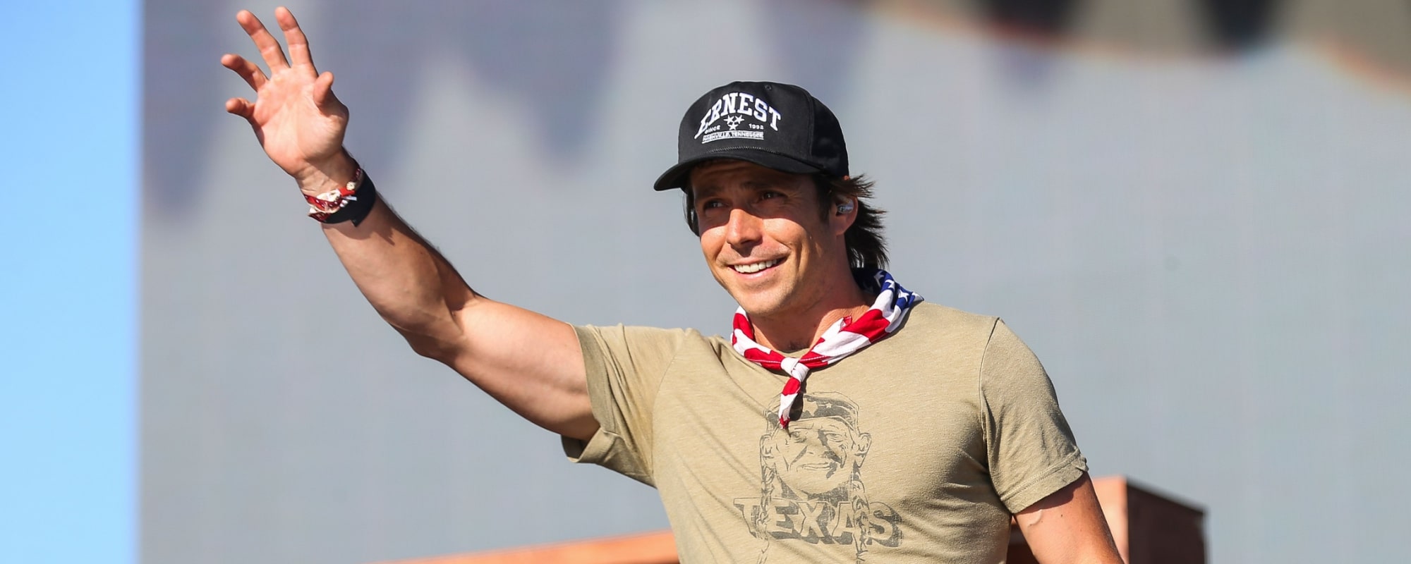 Watch Mick Jagger Belt out a Blake Shelton Tune to Seattle Crowd at The ...