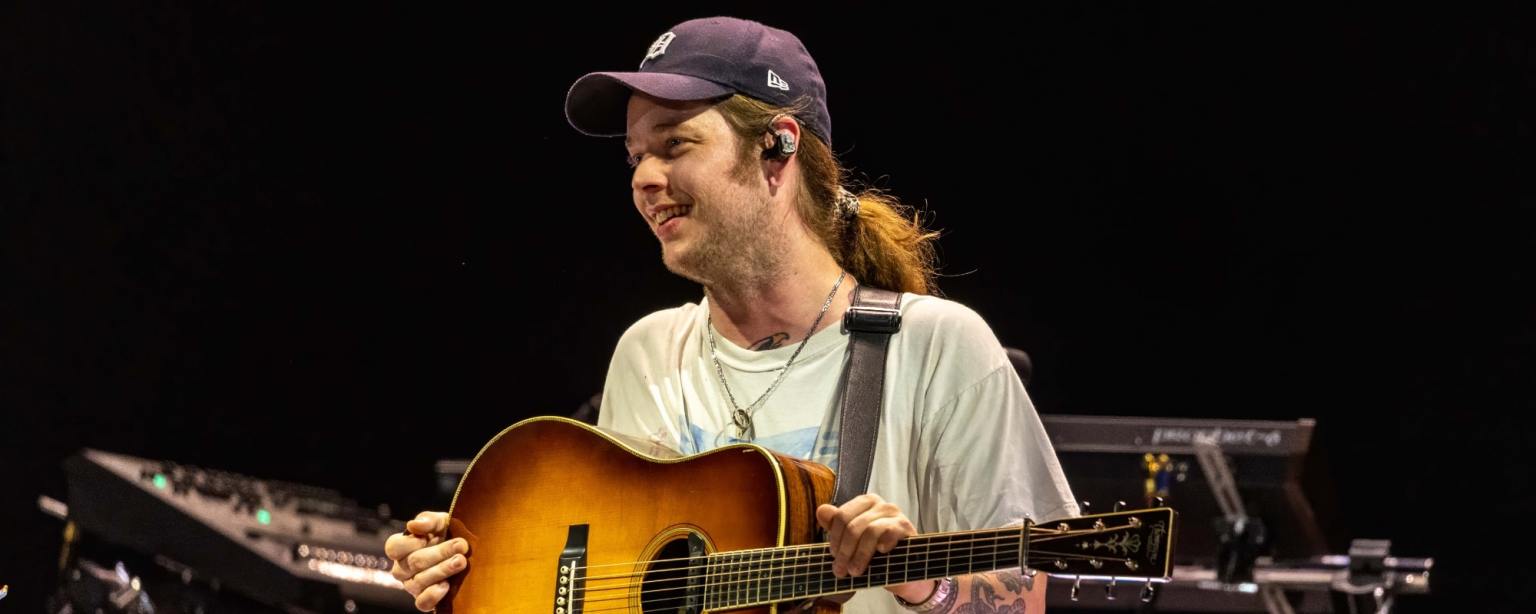 Billy Strings Celebrates the Birth of His Son by Issuing Refunds After ...