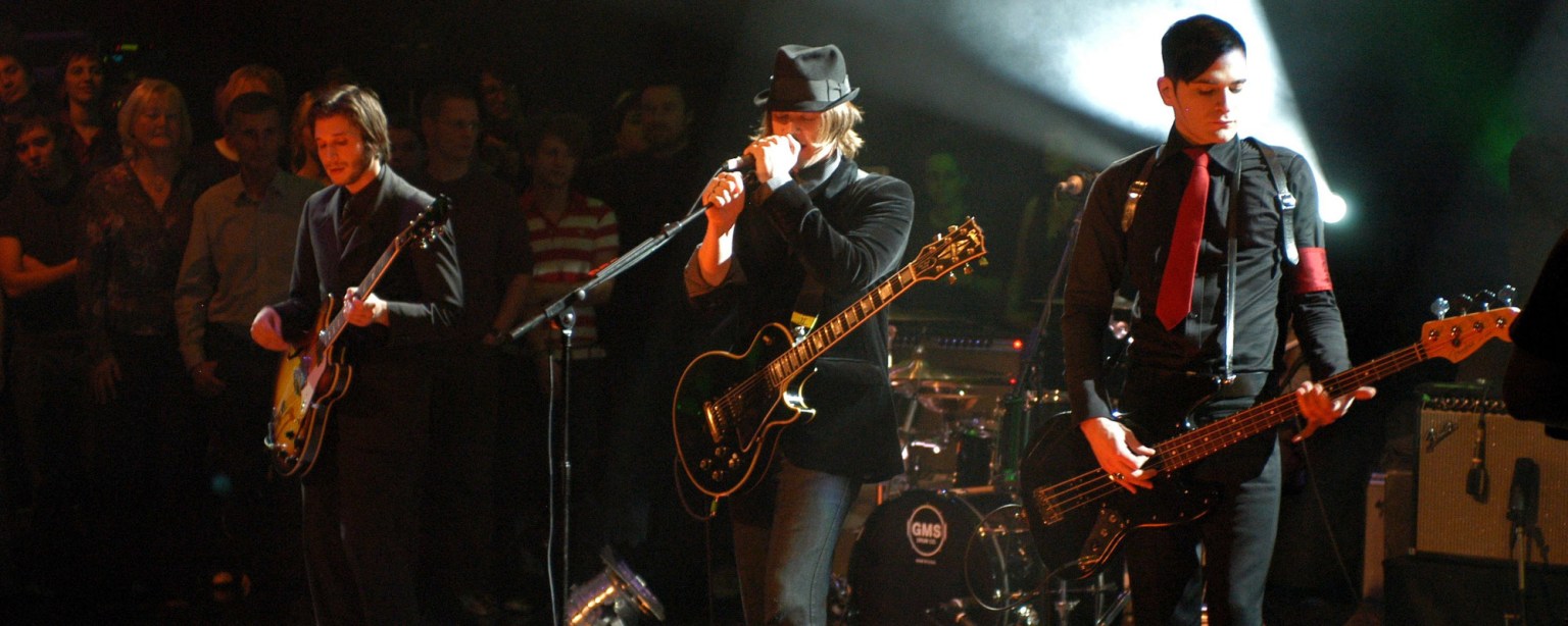 7 Greatest Songs From When Indie Rock Went Mainstream in the Early ...