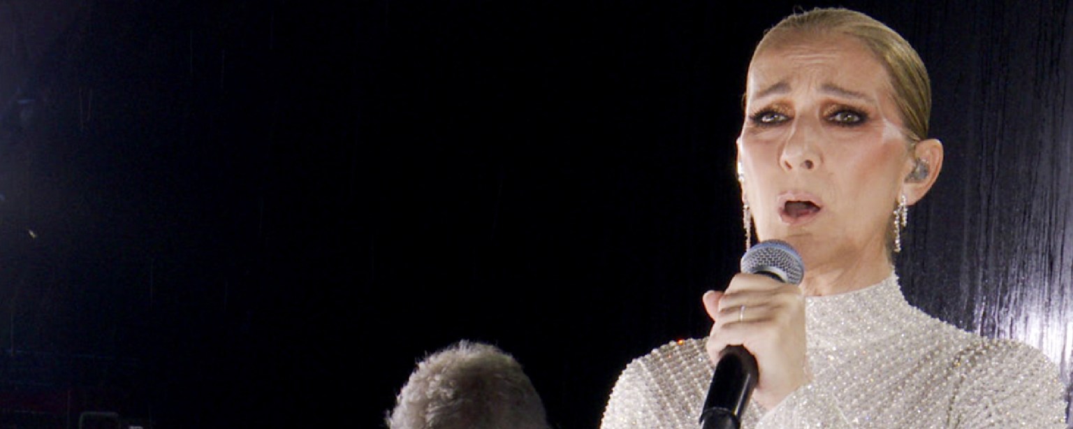 Watch Celine Dion Deliver Emotional Return Performance From the Eiffel ...
