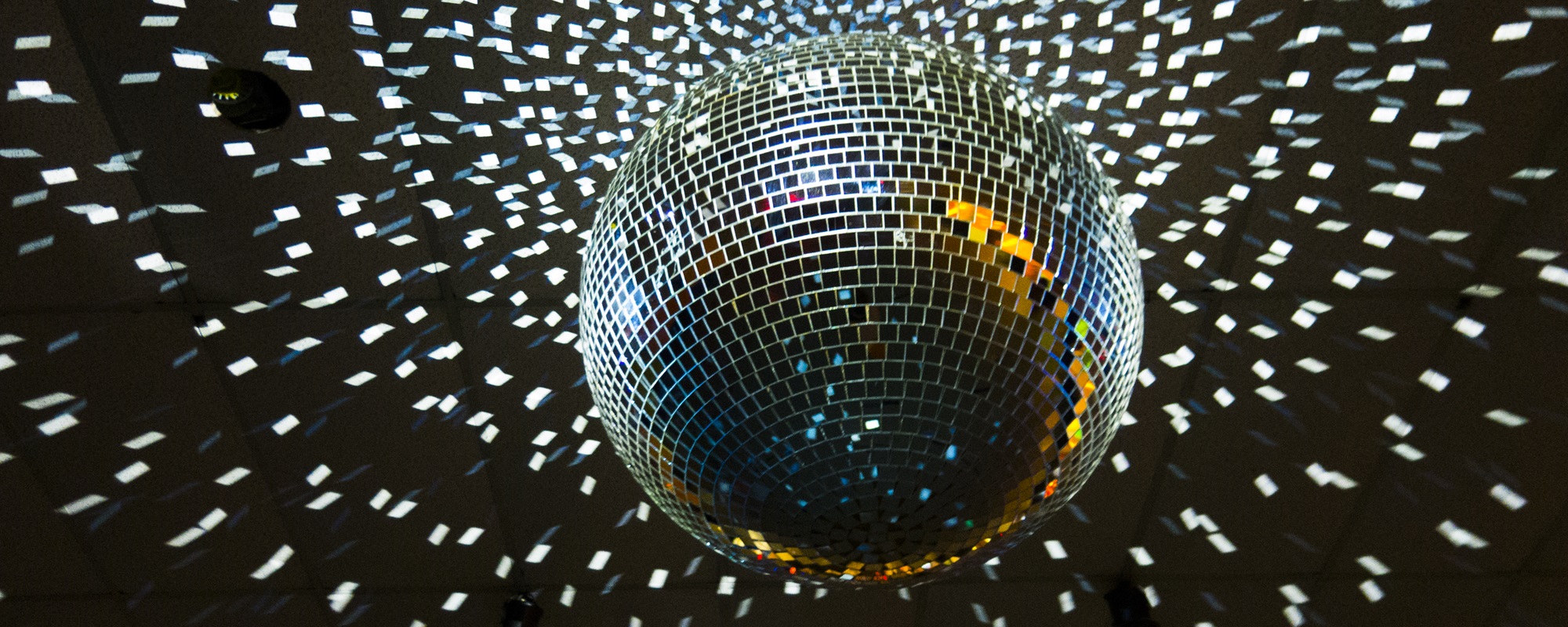5 Tracks That Defined the Dance Music Scene of the 1970s: Donna Summer ...