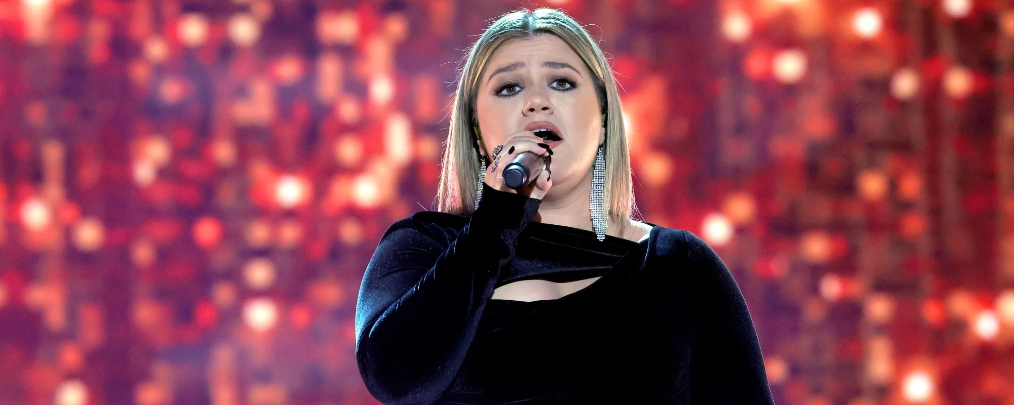 3 Kelly Clarkson Songs That Prove She’s a Vocalist for the Ages ...