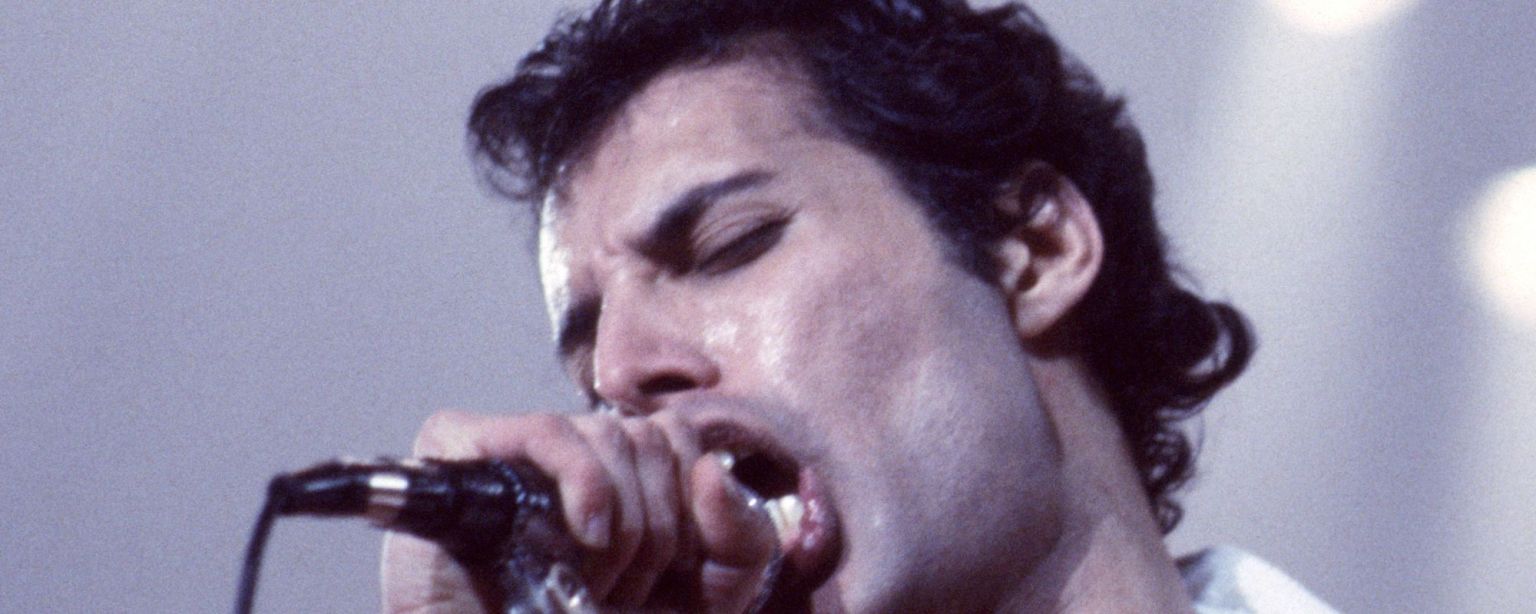 The Psychedelic Meaning of “Comfortably Numb” by Pink Floyd