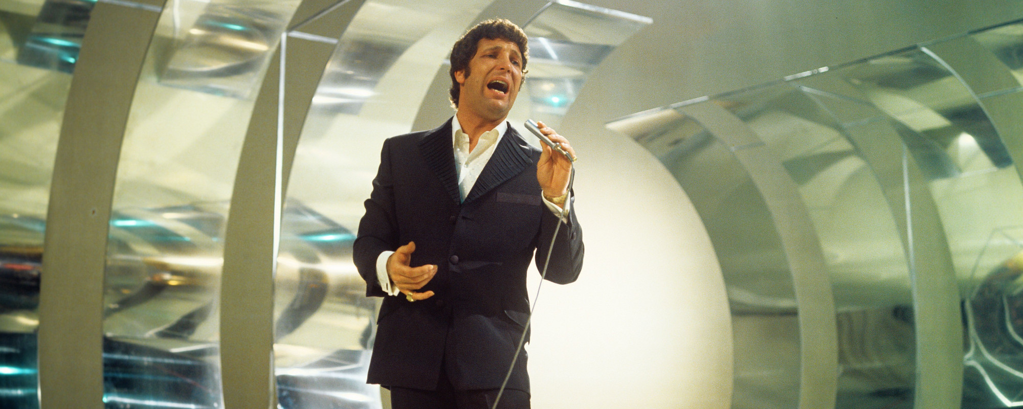 3 Songs You Didn't Know Crooner Tom Jones Wrote for His Giant Voice ...