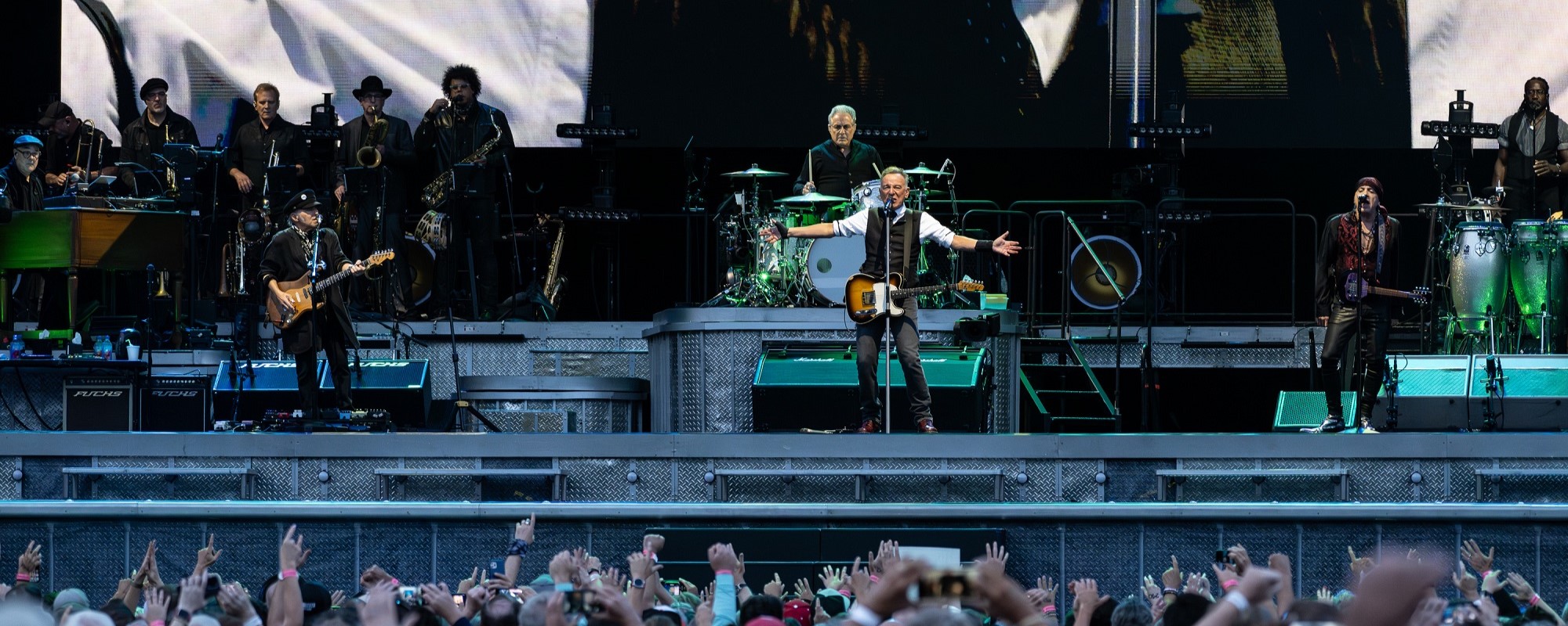 Bruce Springsteen and John Mellencamp Close Out Rock Hall Ceremony with ...