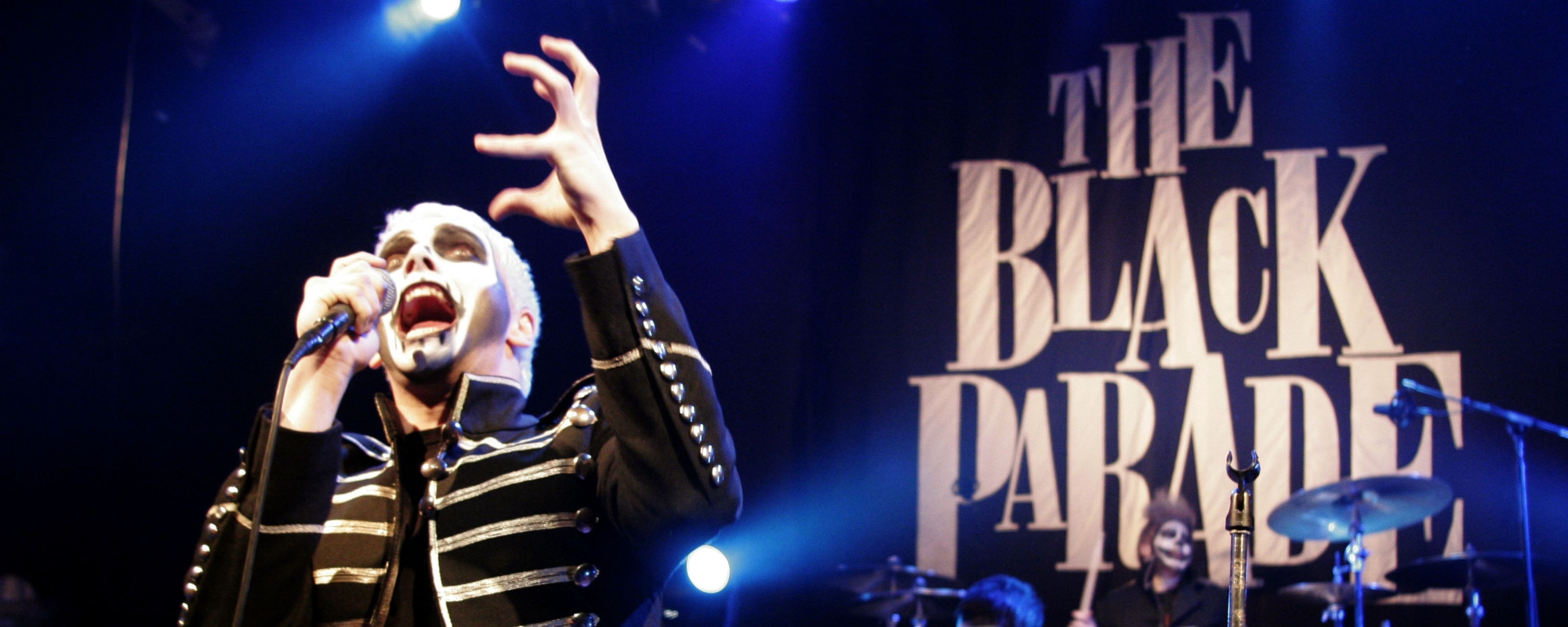 Millennial Emos Unite: My Chemical Romances Digs up Rare Live Songs for ...