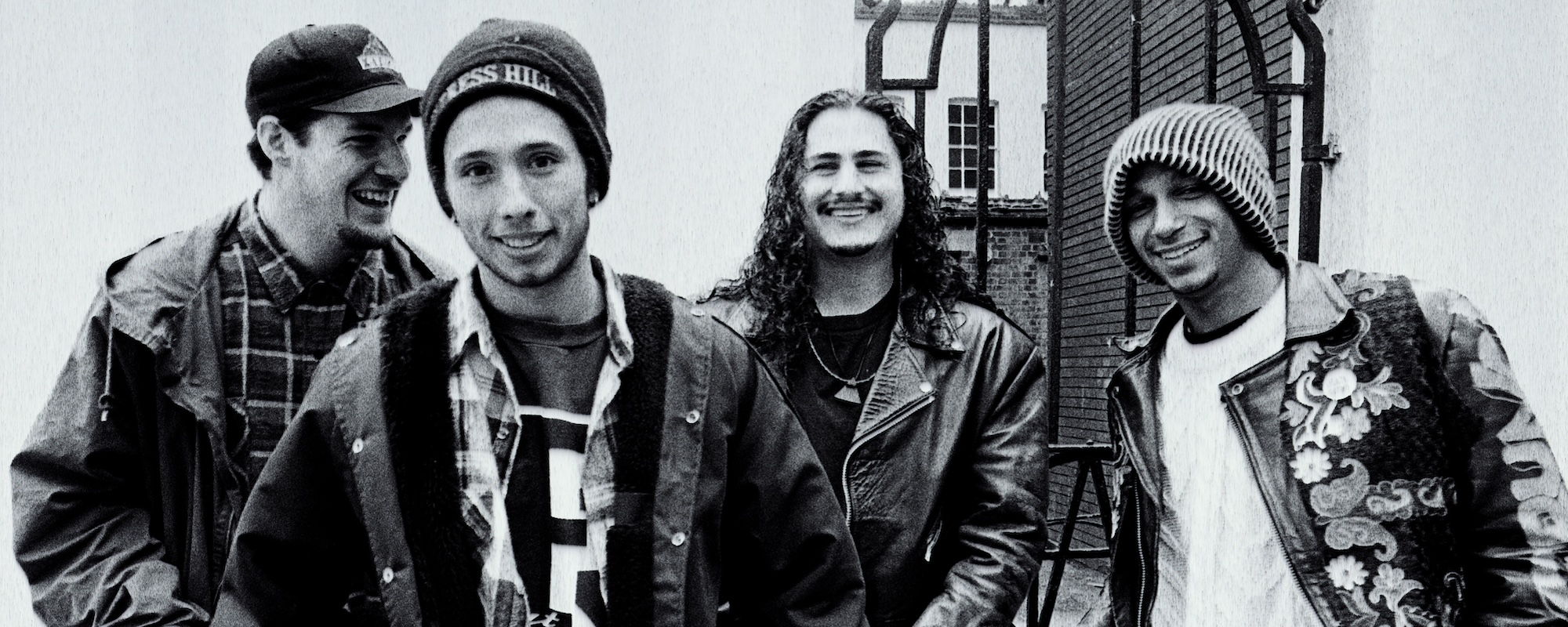 The 9 Best Grunge Singers - American Songwriter