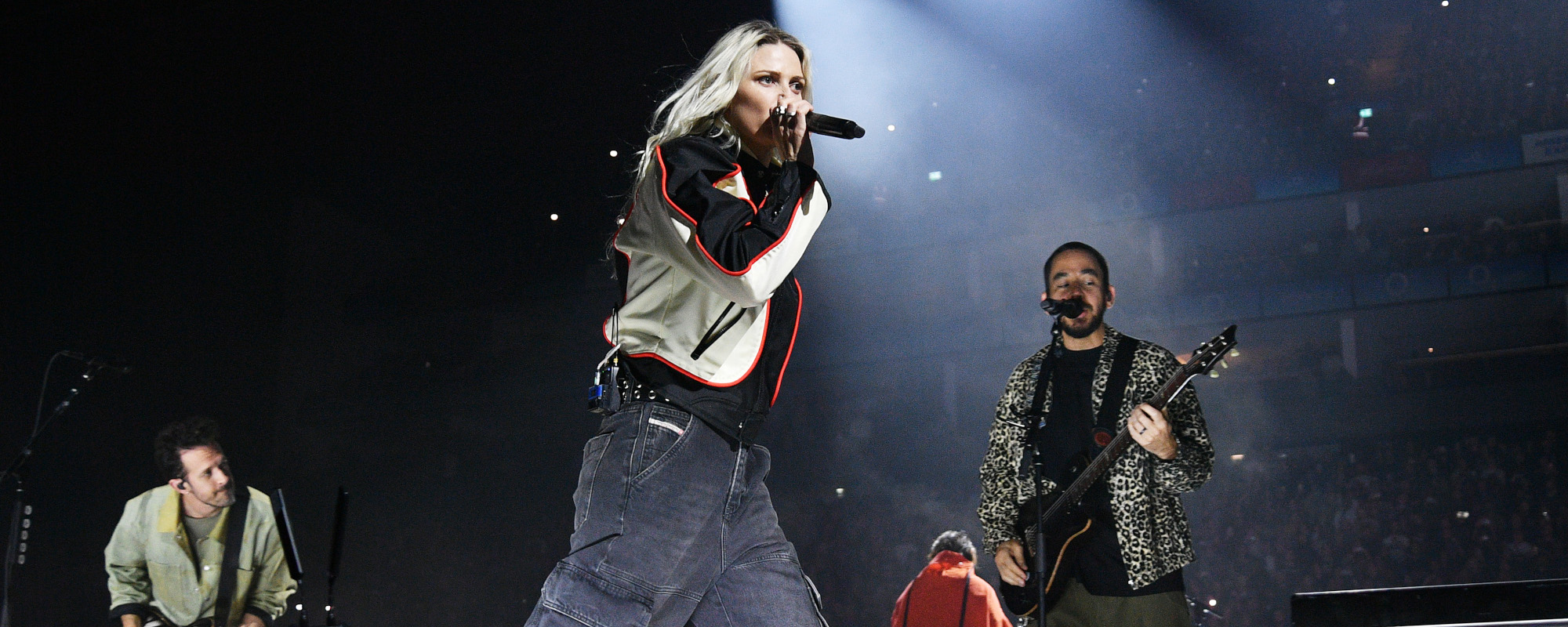 Watch Chester Bennington’s Heartbreaking Final Performance With Linkin ...