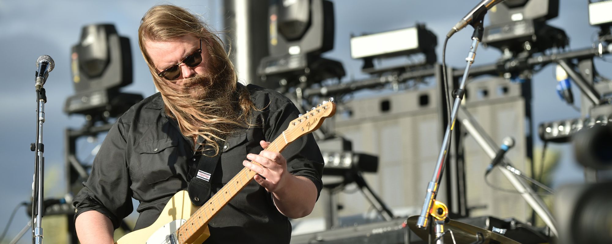 Chris Stapleton’s Nashville Big Bash Performance Will Have You Sipping ...
