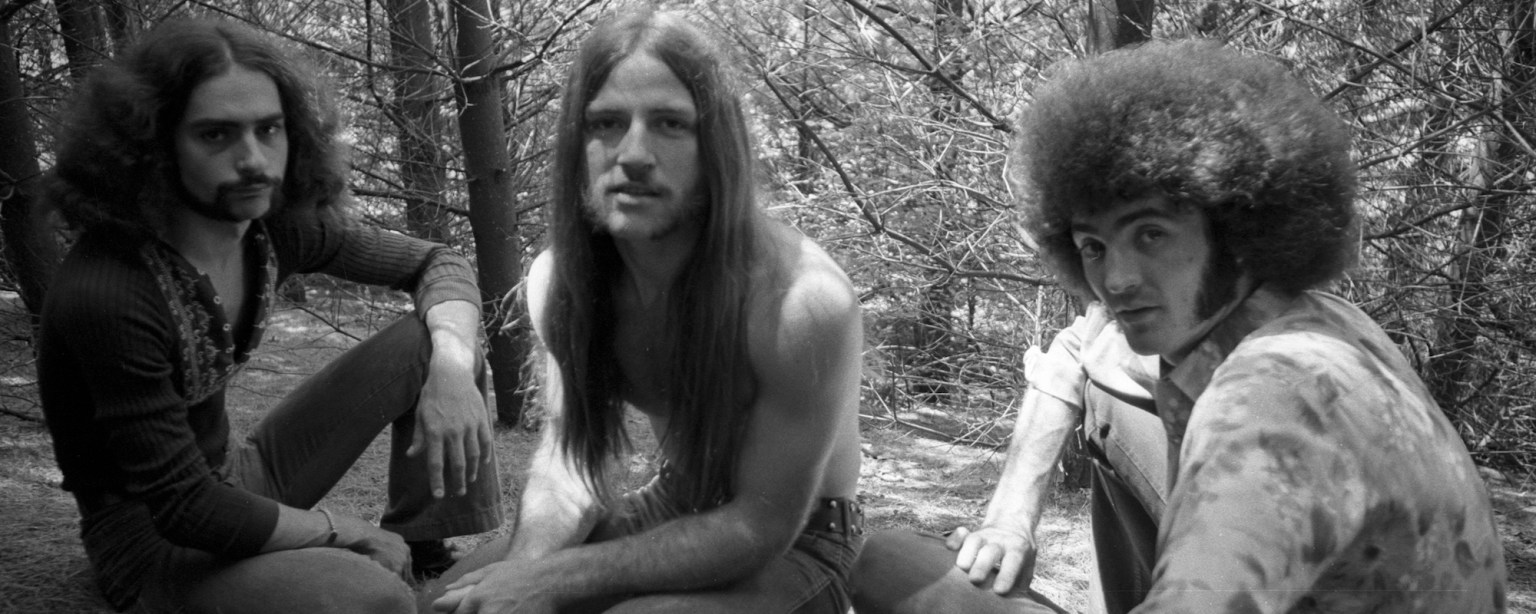 7 of the Most Iconic Classic Rock Intros of All Time - American Songwriter