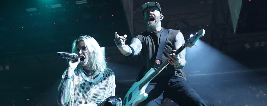 Coldplay, aka the “Handsomest Old Man Band in the World,” Performs New ...