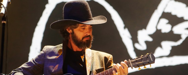 10 of the Greatest Country Album Covers of All Time - American Songwriter