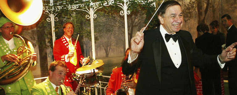 Exclusive: Avery Anna Talks Feeling "Exposed" In Debut Album 'Breakup ...