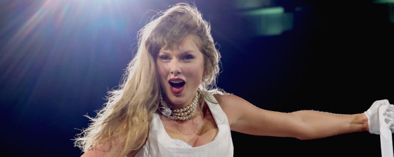 The Story Behind One of the First Songs Taylor Swift Wrote When She ...