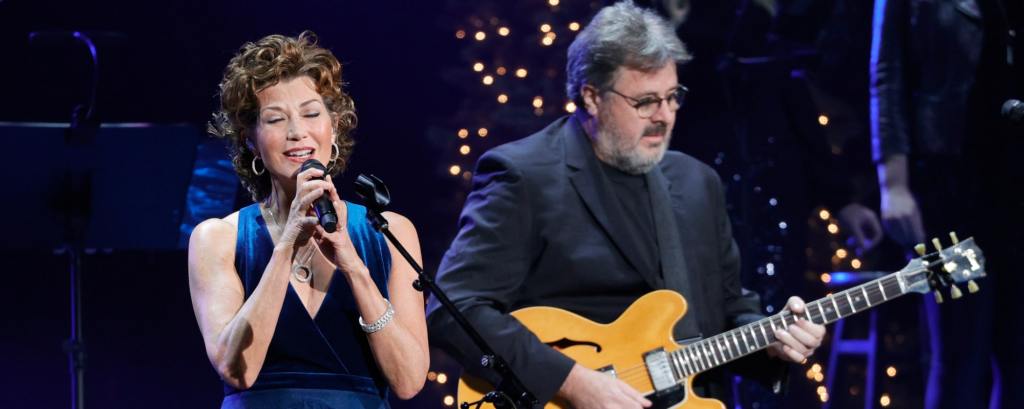 Vince Gill and Daughter, Corrina, Perform Song for His Wife, Her Mother ...