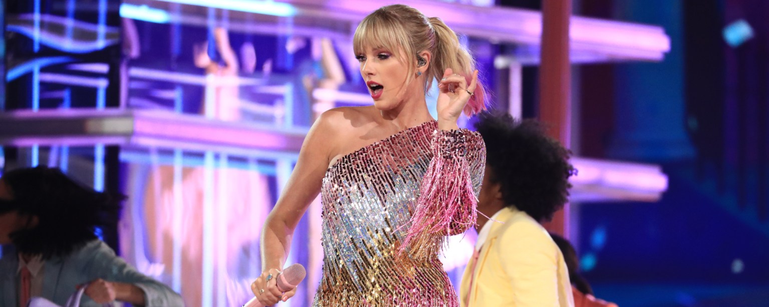 6 of Taylor Swift's Most Empowering Lyrics for Confidence - American ...