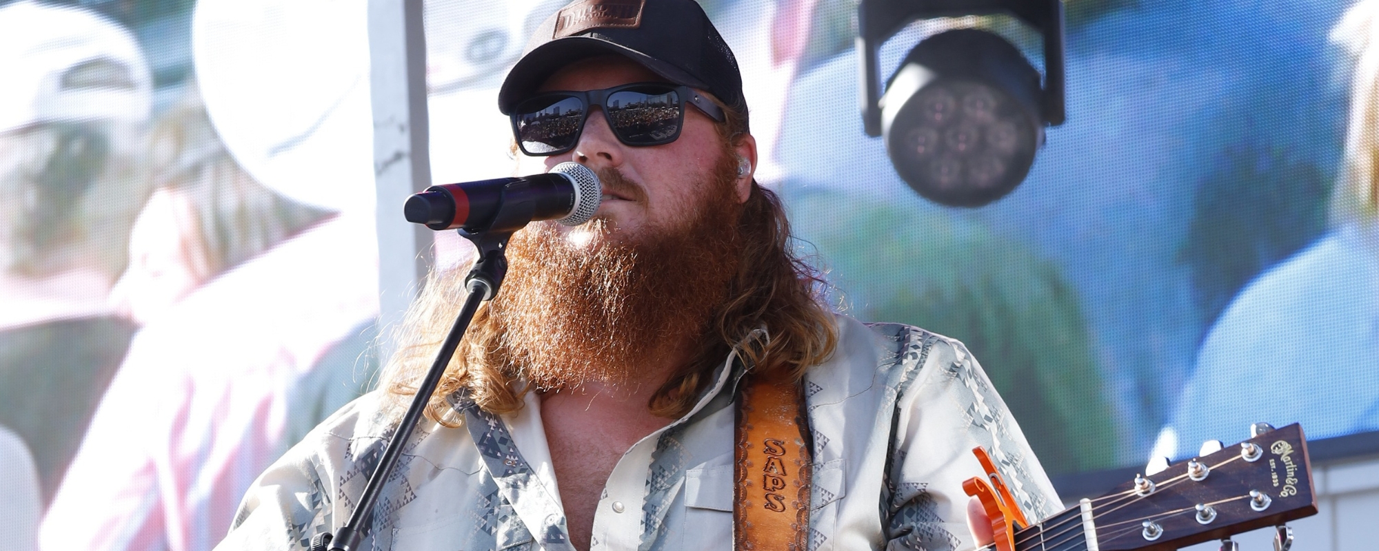 Country Singer Was Dumped by His Fiancée via Text While on Stage