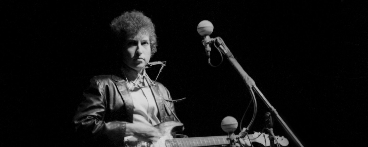 Covering Dylan: 5 Takes on "It Ain't Me Babe" - American Songwriter