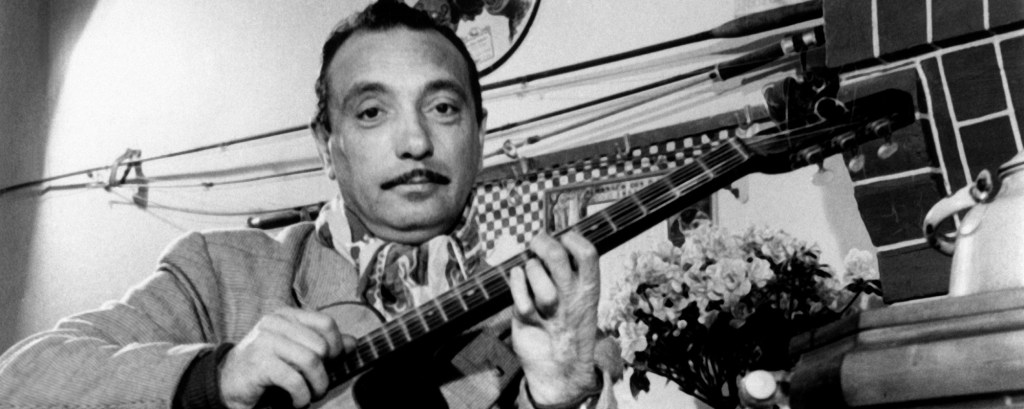 The Story and Meaning Behind Bruce Springsteen’s "Jungleland" - American Songwriter