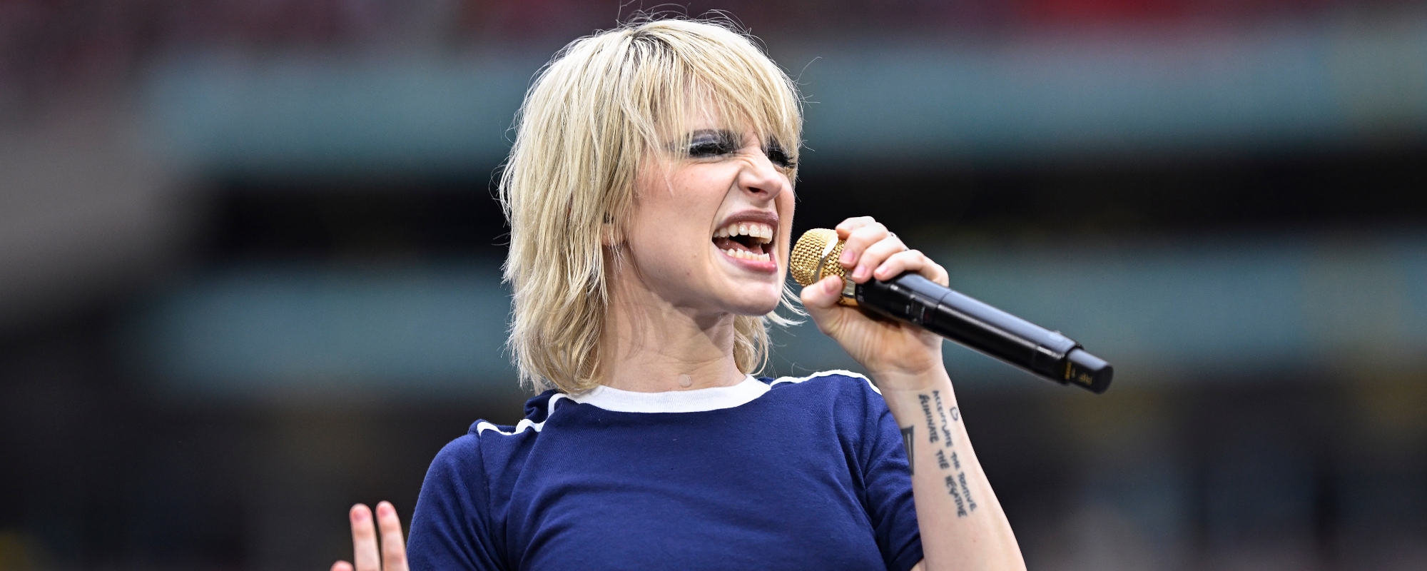 Paramore’s Hayley Williams Plays “Jennifer’s Body” Deep Cut Live for ...