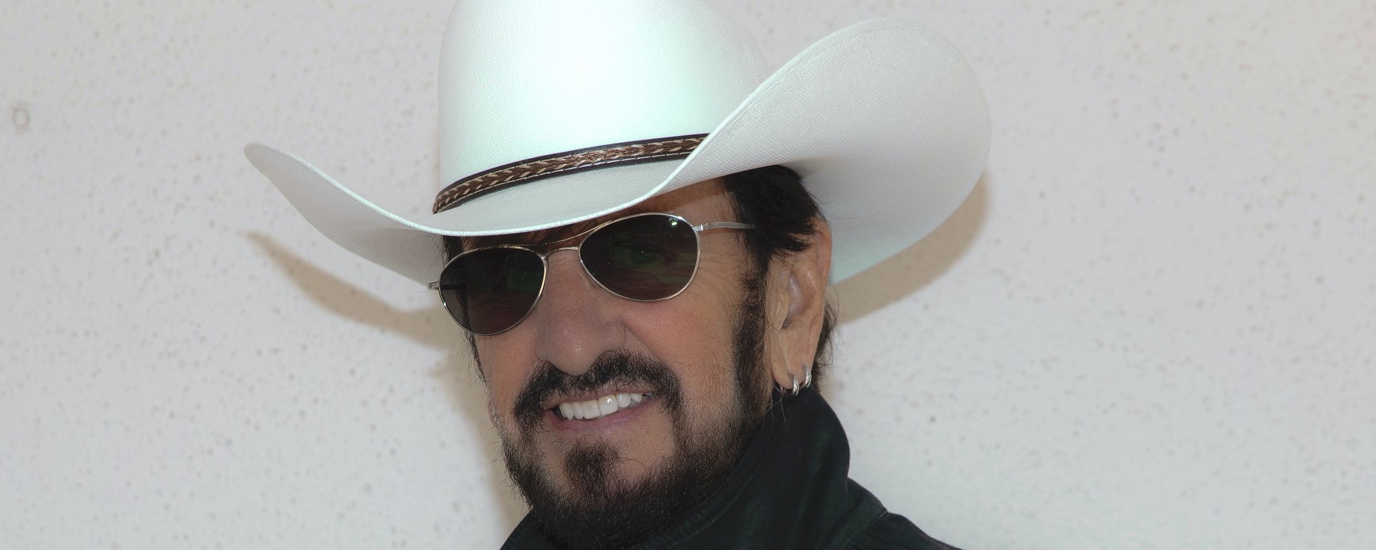 Watch Michael McDonald Croon His Doobie Brothers Hit “Takin’ It to the ...