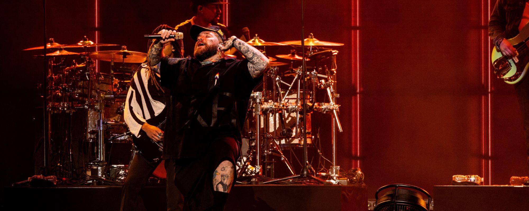 Teddy Swims Consumed By All-Powerful Love In "Bed On Fire" - American ...