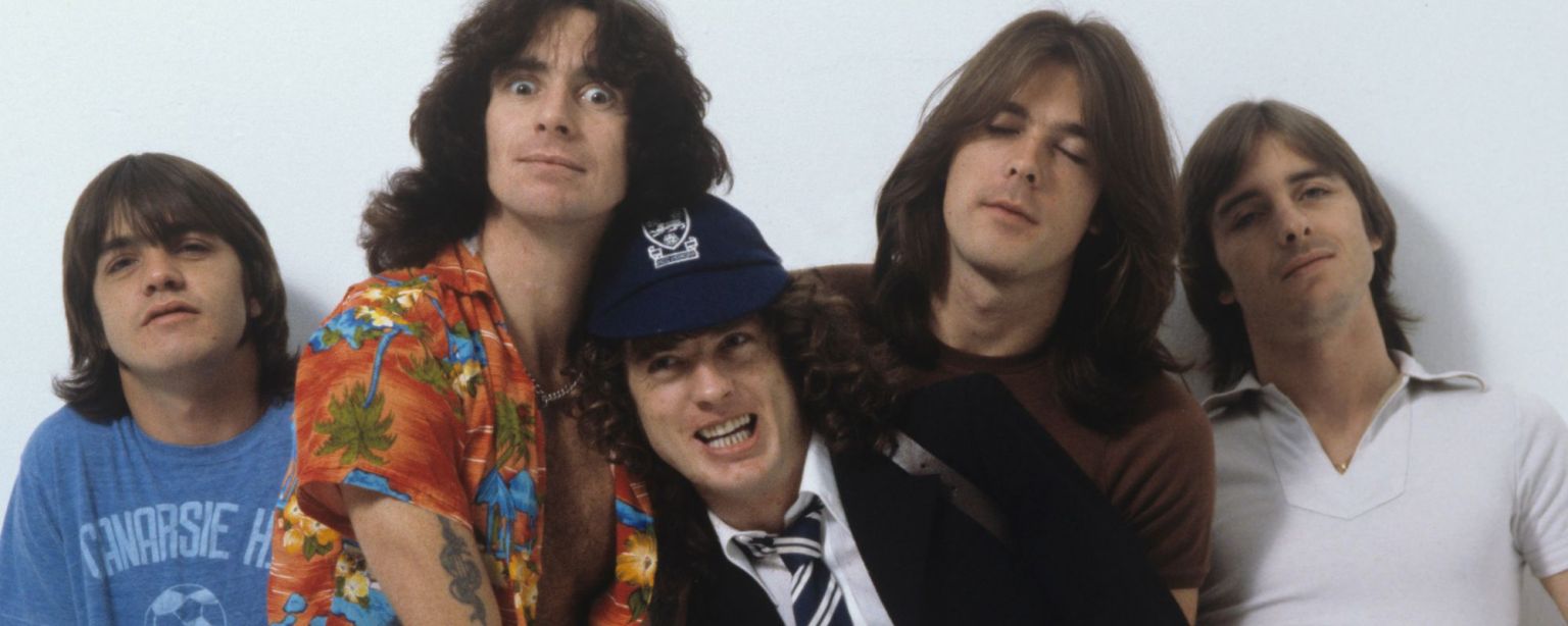 The Story and Meaning Behind "The Dangling Conversation" by Simon ...