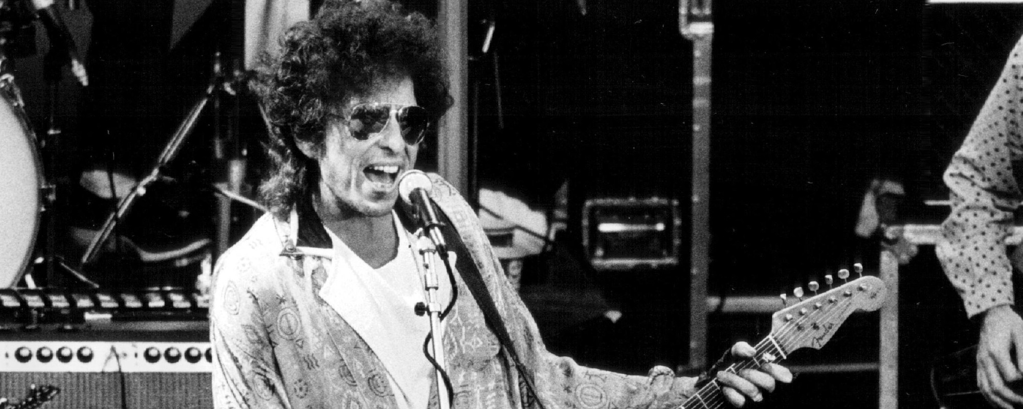 3 Times Bob Dylan Sparked Controversy in His Own Career - American ...