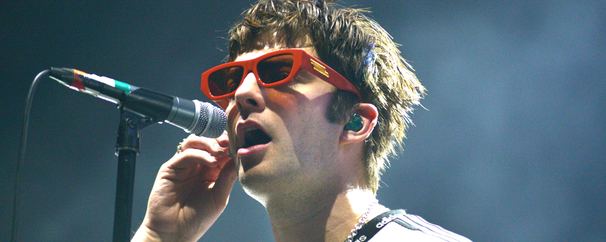 Sean Rowe's Journey of Self-Discovery Inspires New Album, 'The Darkness ...