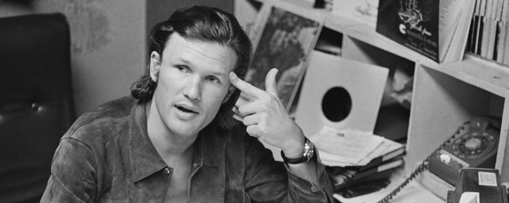 Remember When: Kris Kristofferson Defended Sinéad O'Connor, and Their ...