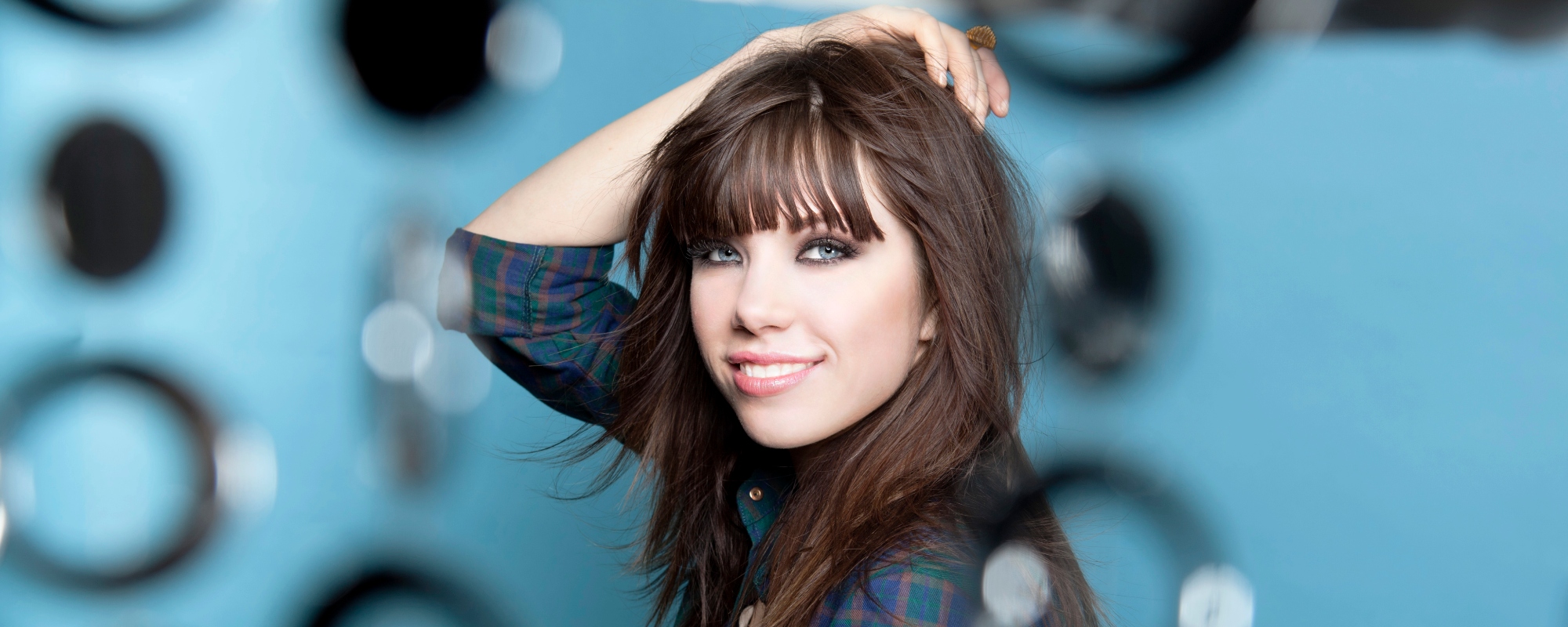 4 “Cringe” Hit Pop Songs That Aged Like Fine Wine - American Songwriter