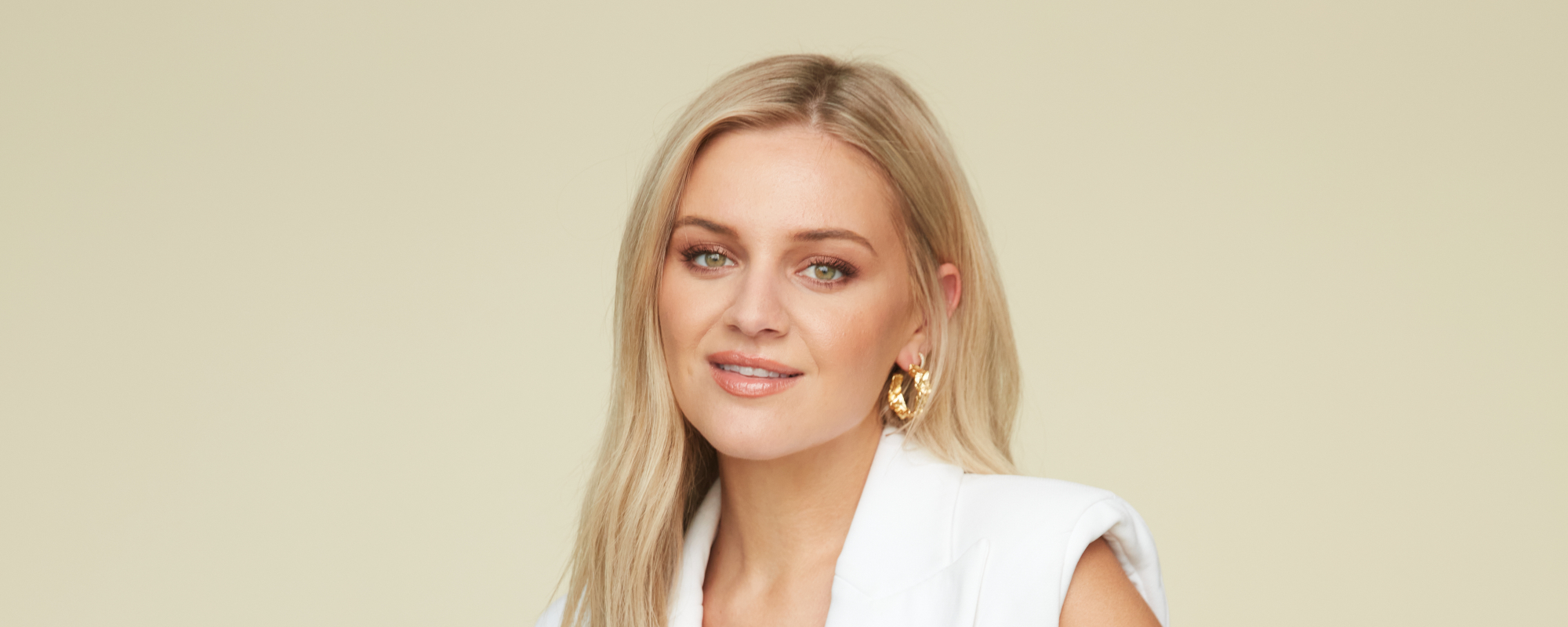 Behind the Meaning of Kelsea Ballerini's "If You Go Down (I'm Going ...