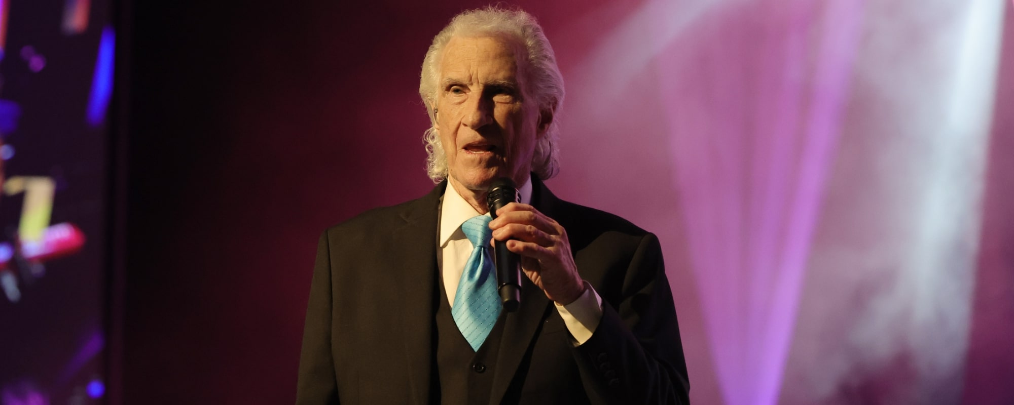 Legendary Singer Bill Medley Discusses His New Country Album 'Straight ...