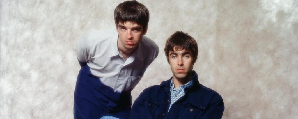 Blur vs. Oasis: 30 Years Ago the Battle of Britpop Heated Up With ...