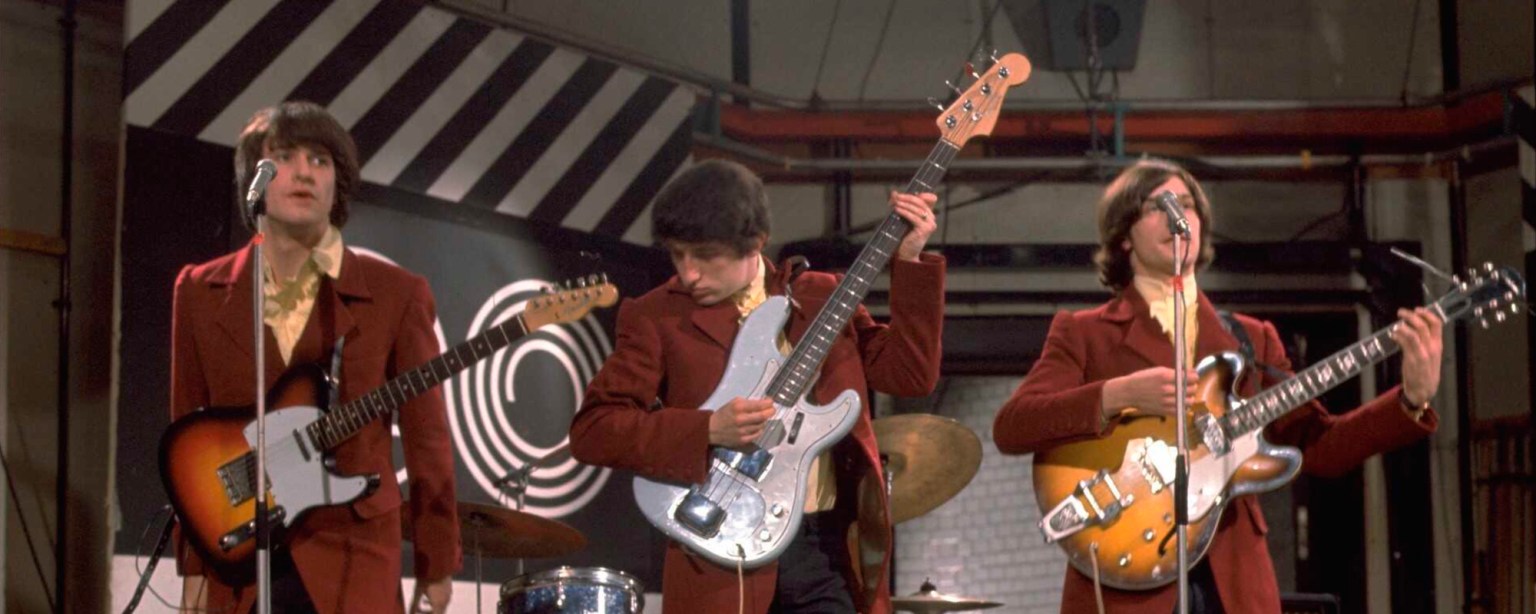 Remember When: Dave Davies of The Kinks Got Konked Out Onstage by ...