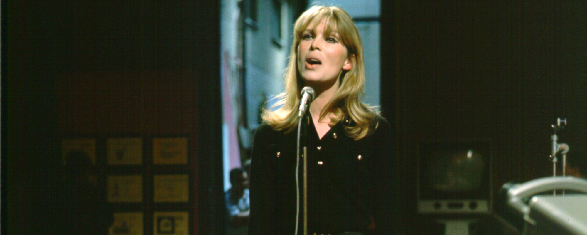 “The Most Beautiful Woman I’d Ever Seen”: The Song Leonard Cohen Wrote ...