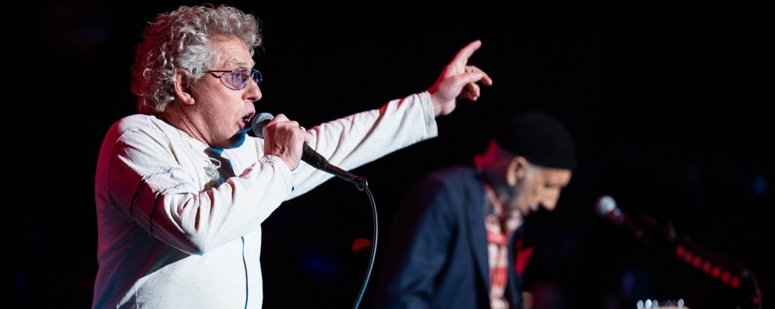 The Meaning Behind the Song Lyrics: “Pontoon” by Little Big Town