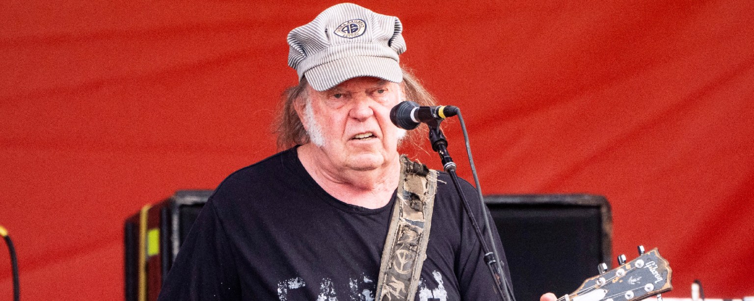 Neil Young and the Chrome Hearts Release New Single "big change" That ...