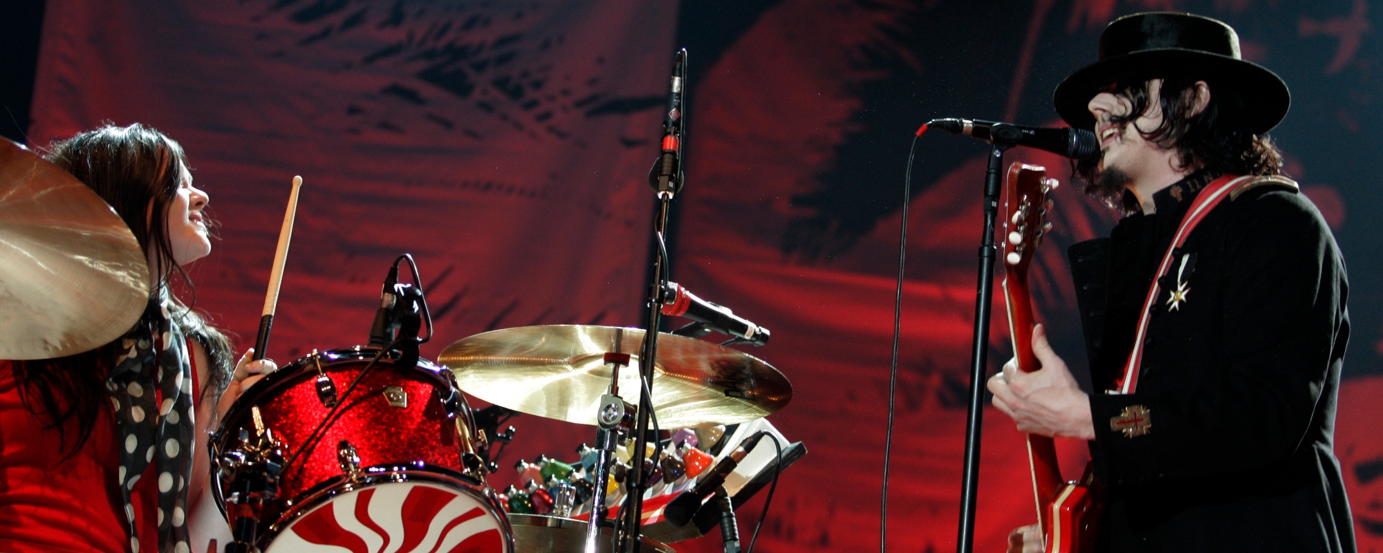 How The White Stripes' "Seven Nation Army" Became a Universal Sports ...