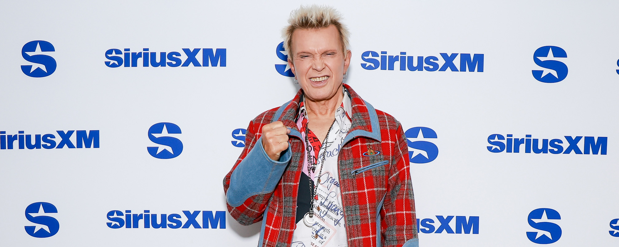 The Meaning Behind the Song Lyrics: “Pontoon” by Little Big Town