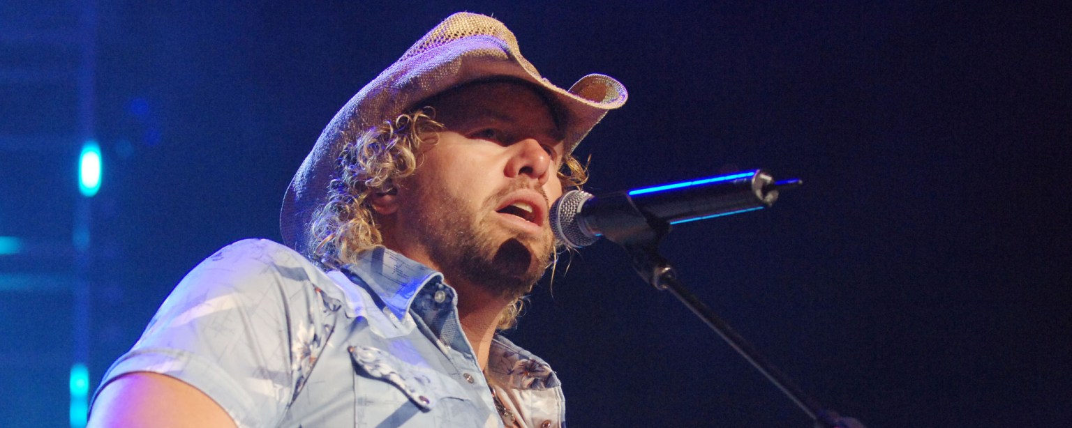 The Top 5 Male Country Artists of the 2000s - American Songwriter